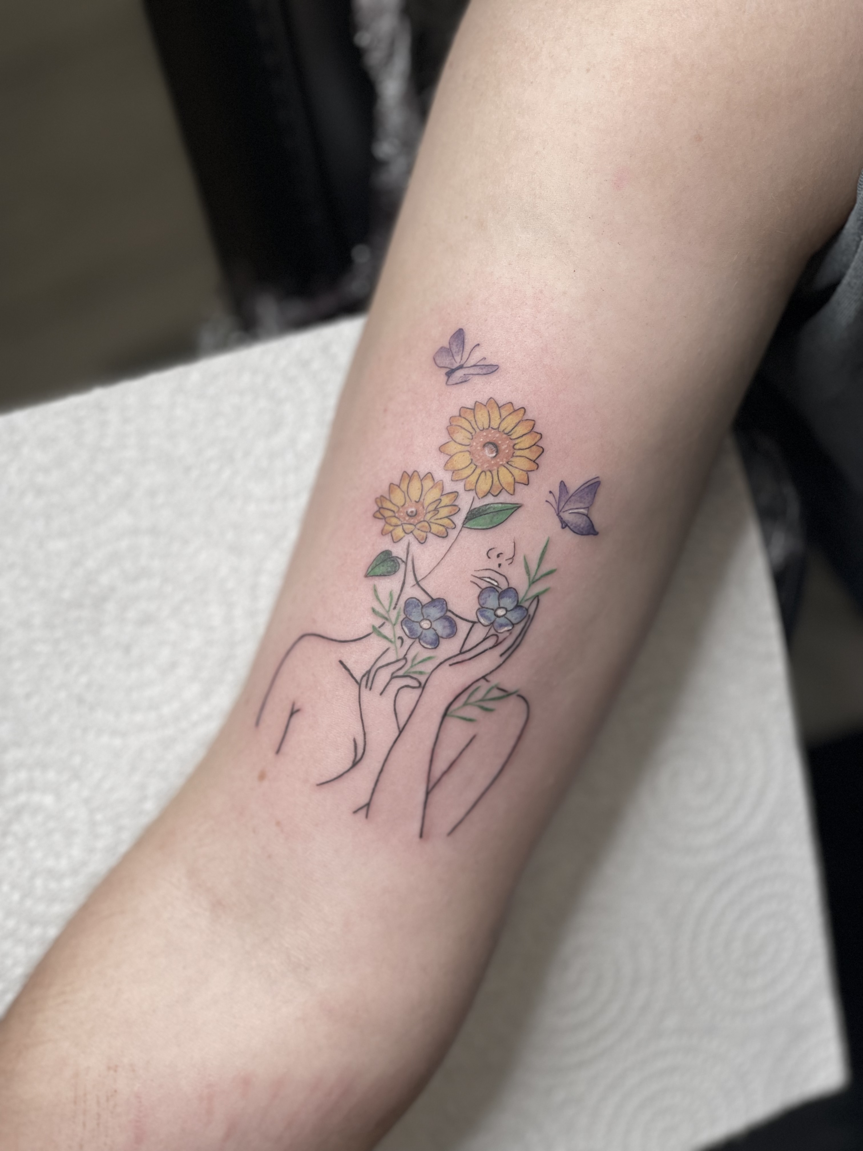 Dotwork style: what is a minimalist tattoo