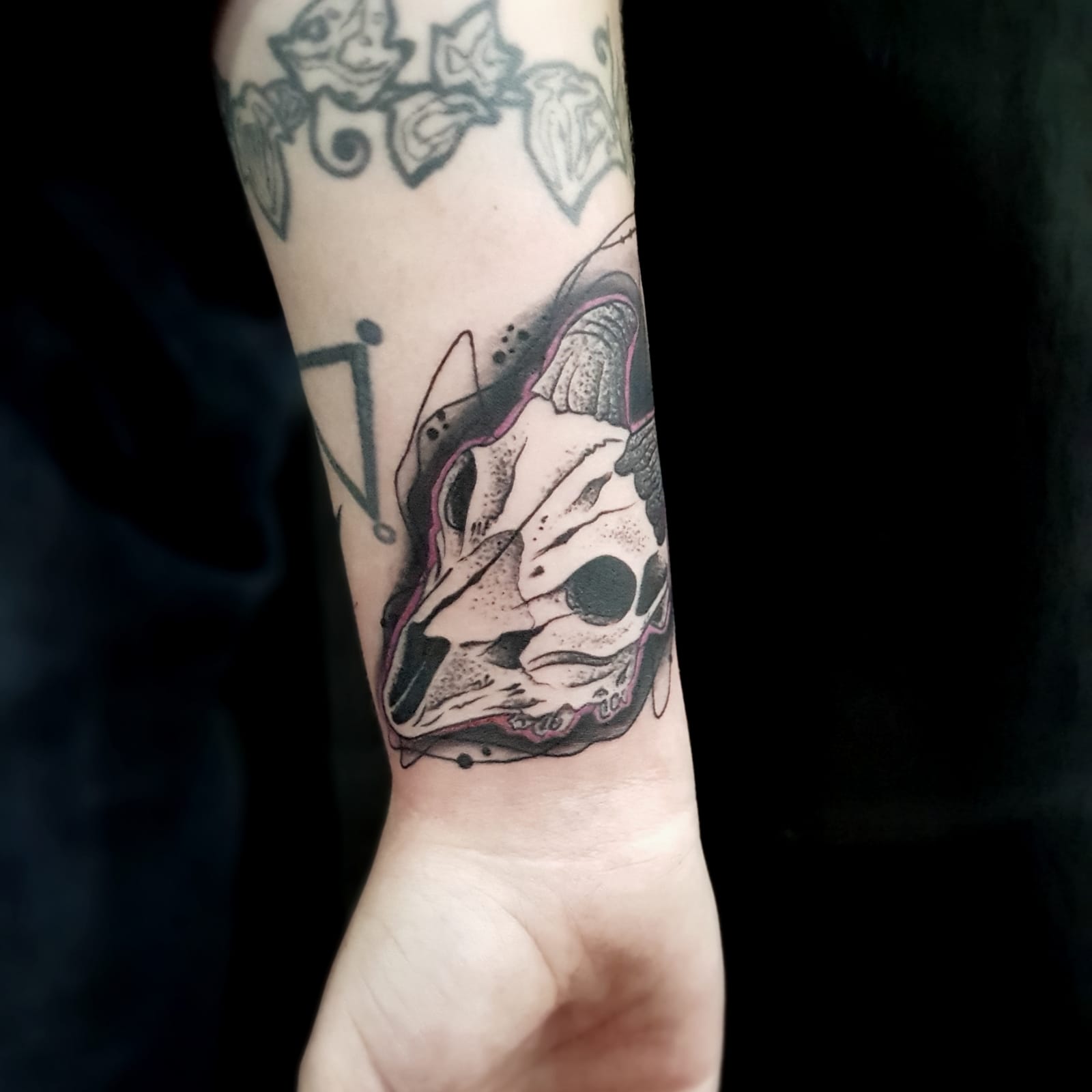 Neo-traditional tattoo: meaning and tattoo ideas