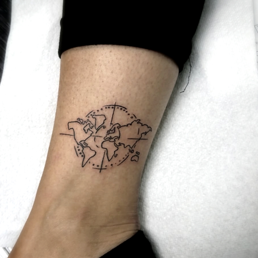Fine line tattoo : trends & ideas for fine tattoos in Dublin